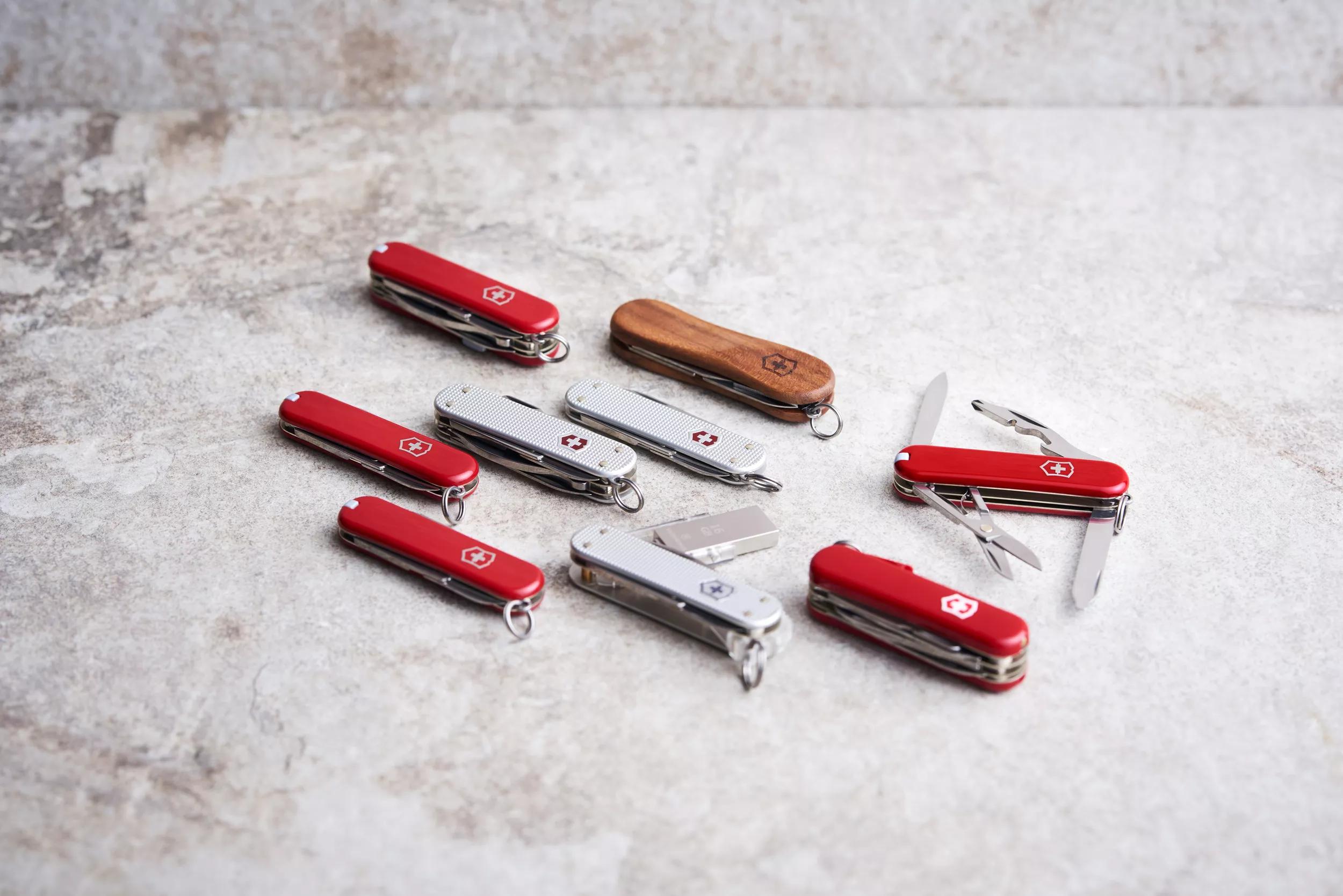 Small Pocket Knives – Victorinox Australia